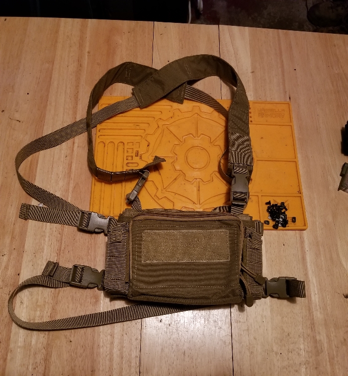 SOLD Tan minimalist chest rig with 3 m4/ak pouches and 2 pistol mag pouches | HopUp Airsoft