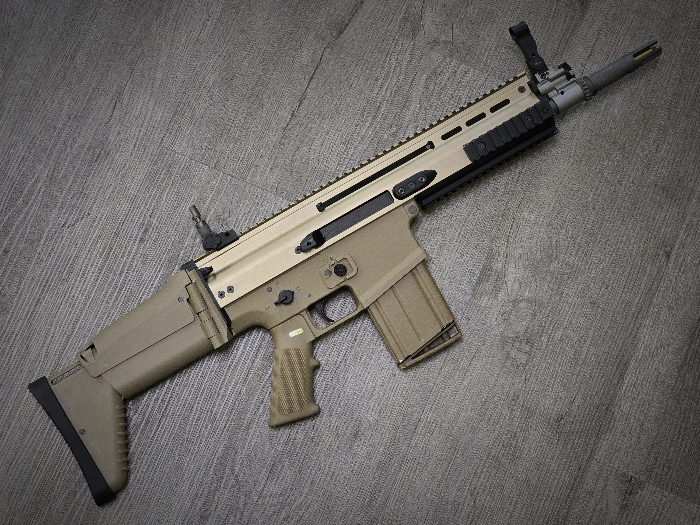 SOLD WE-Tech Scar-H Mk17 GBBR + 2x Mags | FN Herstal Green Gas Blowback ...