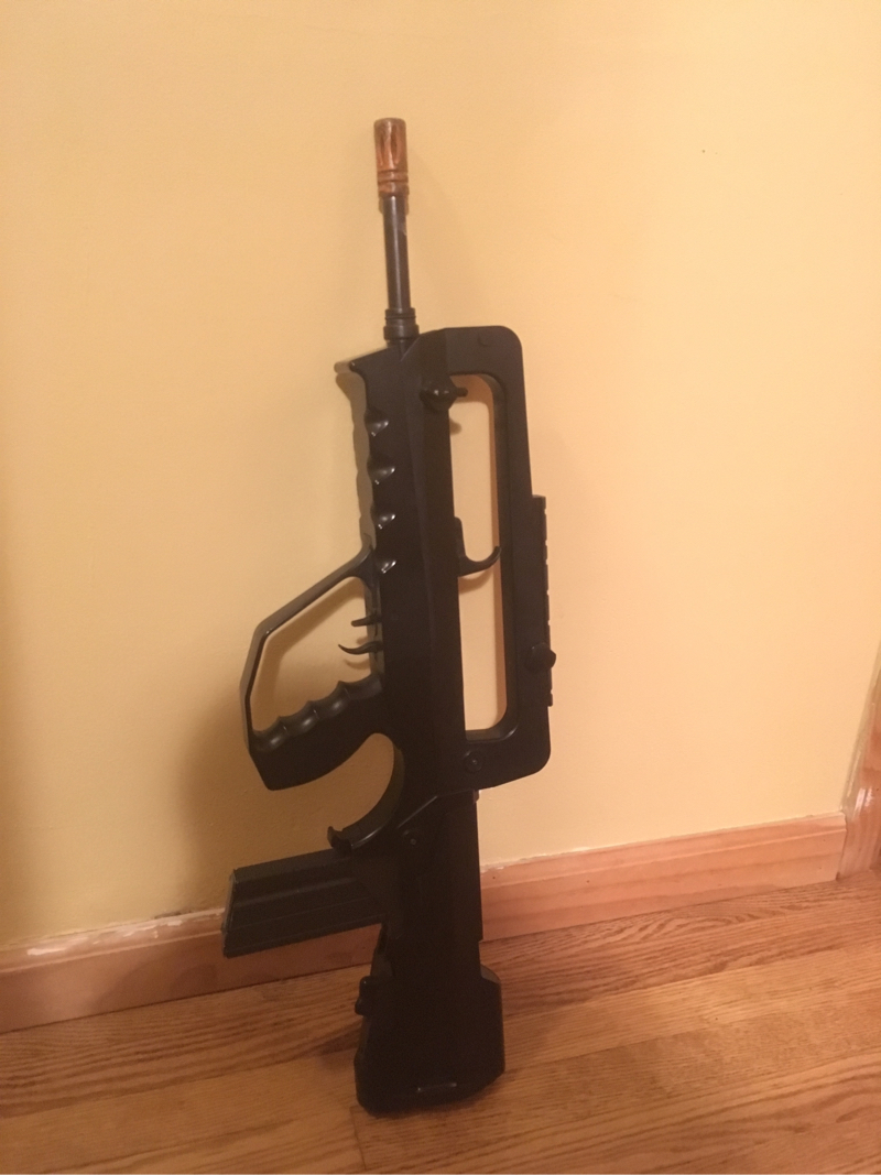 SOLD Tokyo Marui FAMAS AEG | HopUp Airsoft