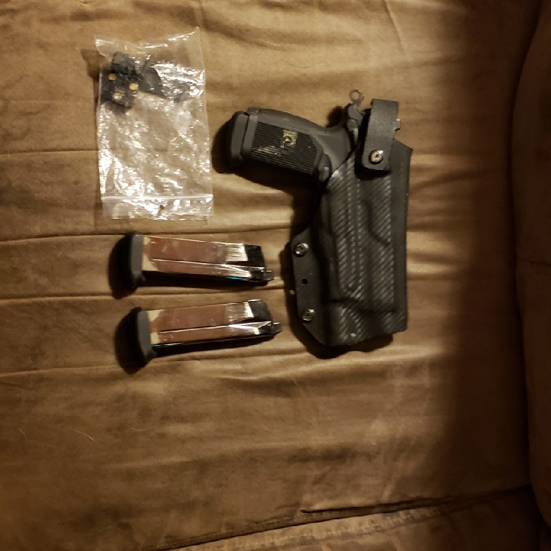 SOLD FNX-45 with RMR, Kydex holster, 3 mags, X300 | HopUp Airsoft