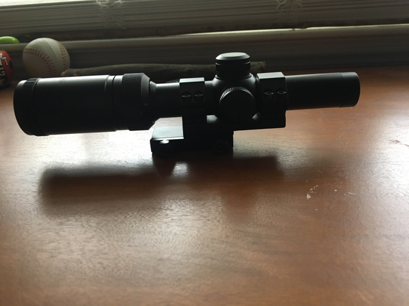 SOLD short dot, red dot with green and 1 to 4 zoom | HopUp Airsoft