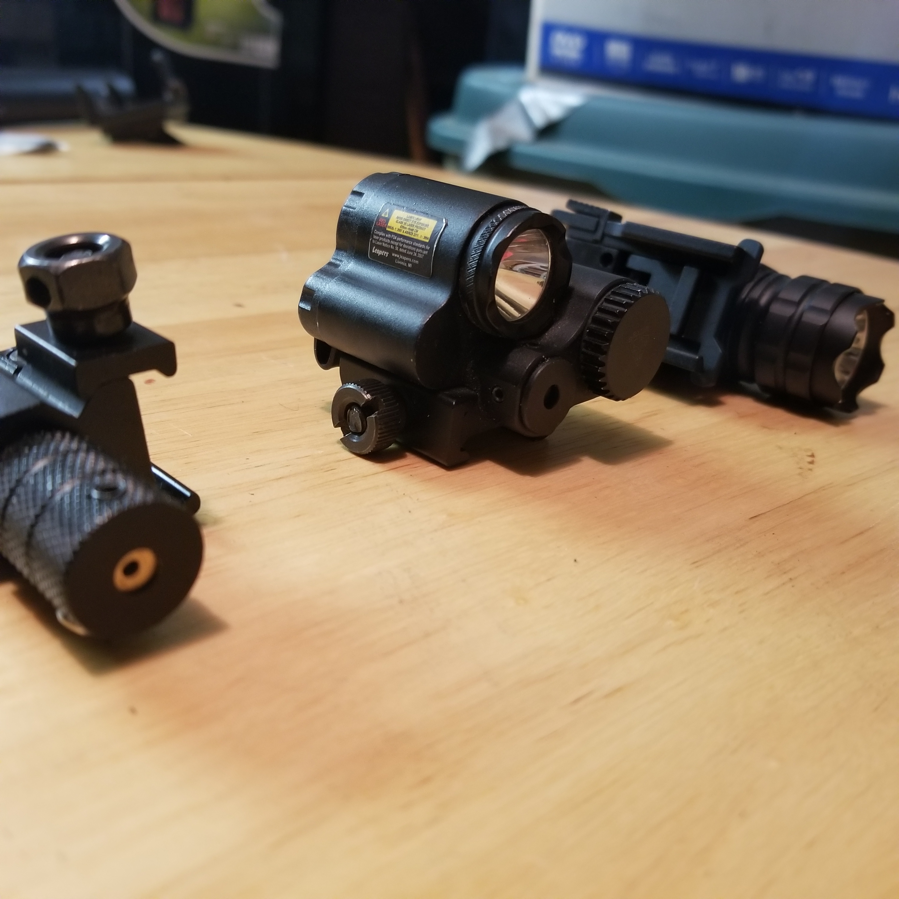 SOLD Utg Compact laser/light combo for pistols or rifles | HopUp Airsoft