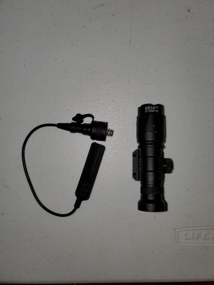 SOLD Surefire m300 clone | HopUp Airsoft