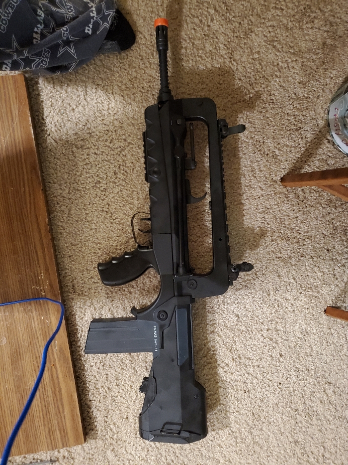 SOLD UPGRADED famas | HopUp Airsoft
