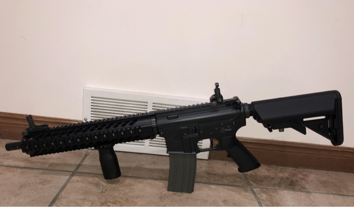 SOLD Ares M4 (AR-021) | HopUp Airsoft