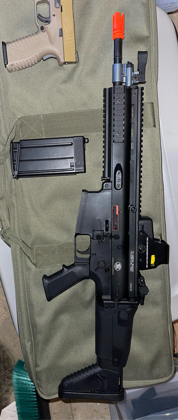 SCAR-H F&N licensed by cyber gun. Green gas mag. New never been fielded ...