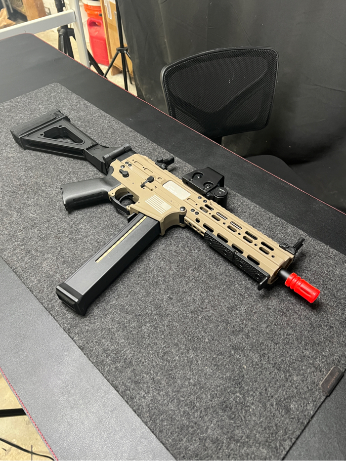 Matrix x Double Eagle UTR45-C AEG SMG | HopUp Airsoft
