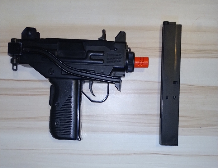 SOLD Iwi spring powered Uzi | HopUp Airsoft
