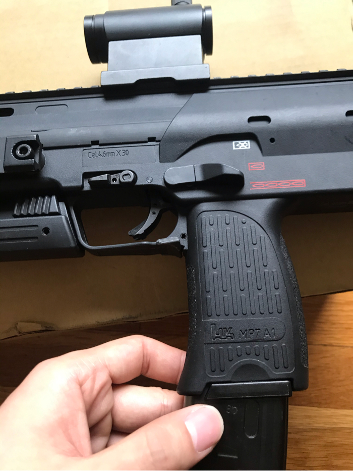 SOLD vfc mp7 AEG with acetech tracer unit | HopUp Airsoft