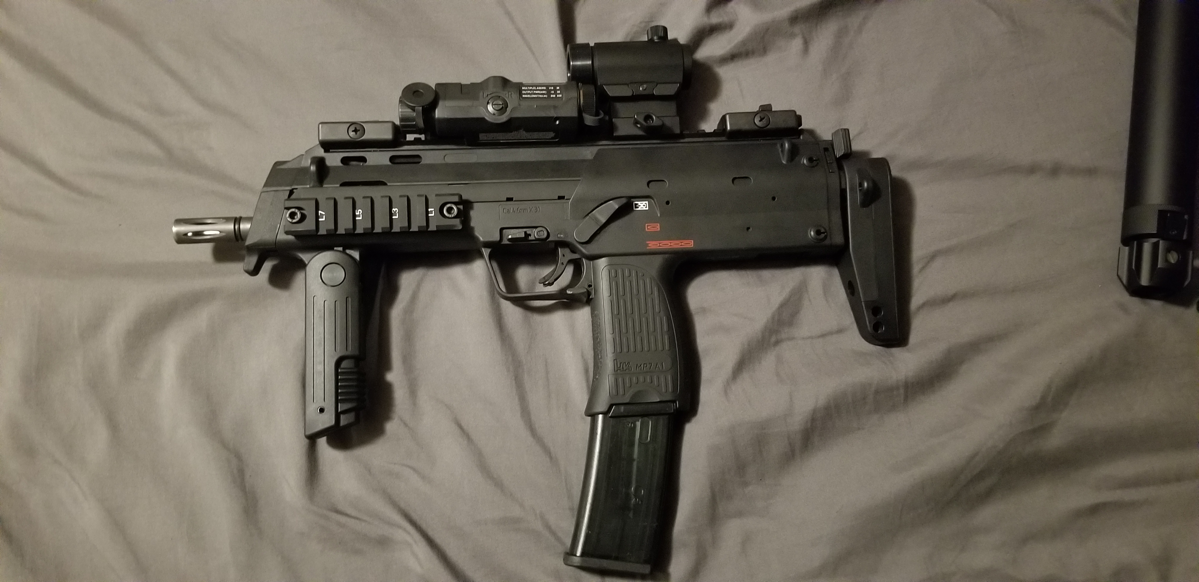 SOLD Like New VFC MP7 AEG package | HopUp Airsoft