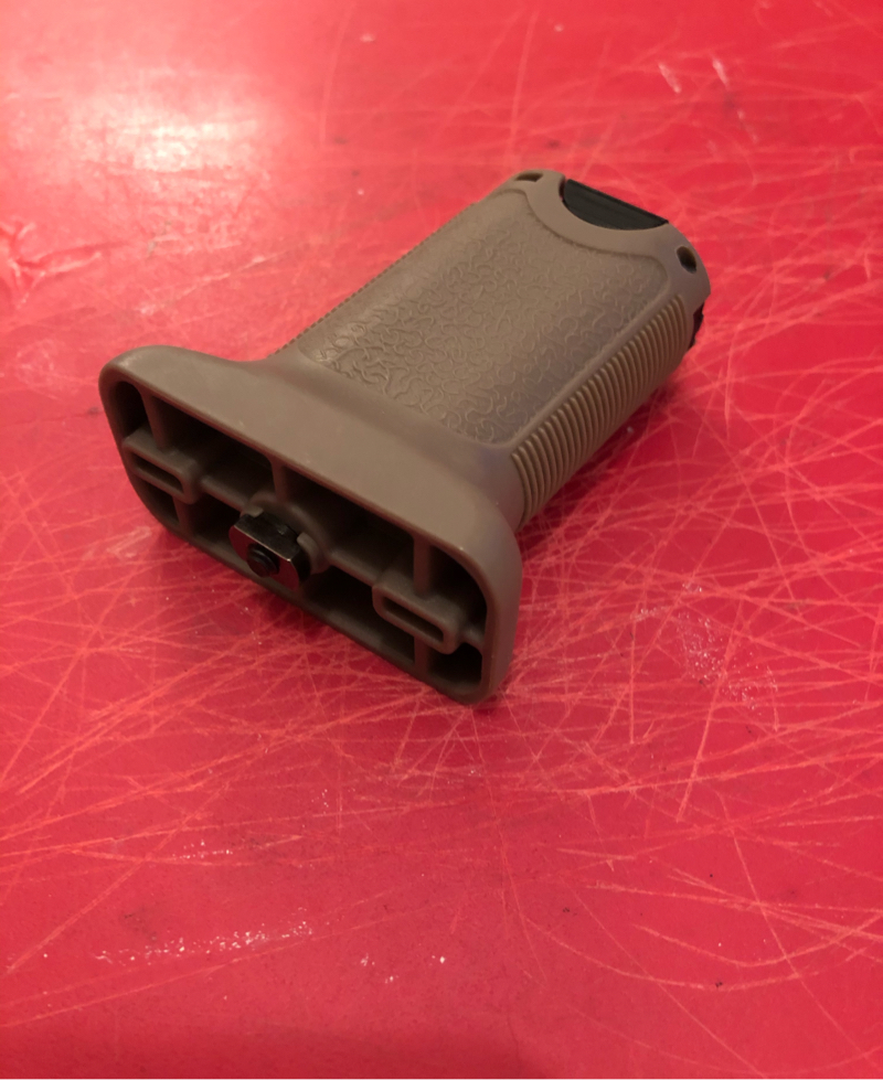 SOLD Tan mlok BCM style foregrip (shipped) | HopUp Airsoft