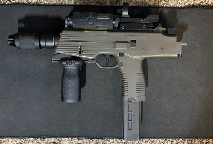 SOLD KWA KMP9 Gas Blowback Airsoft Submachine Gun With 3 mags,fore grip ...