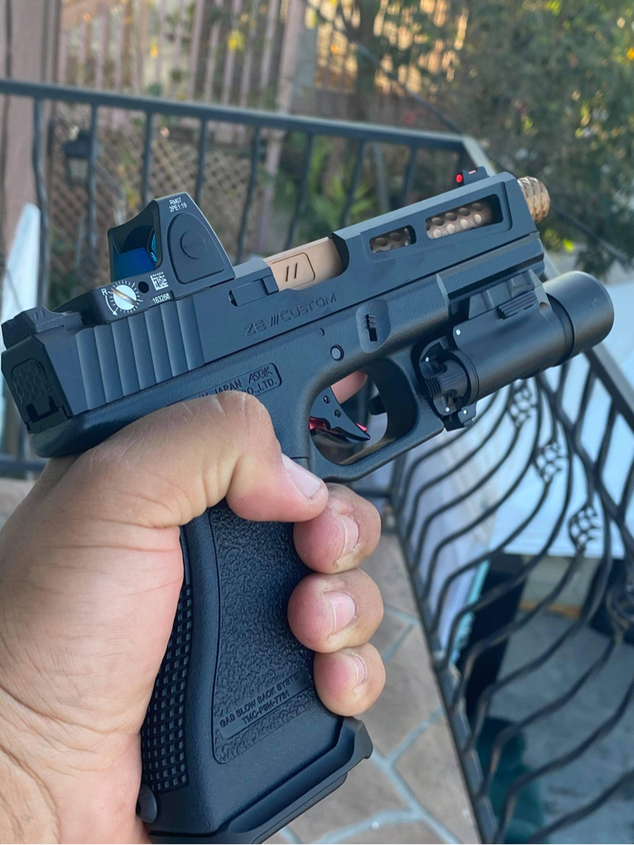 SOLD TM GLOCK 17 with zevtec slide and repro trijicon | HopUp Airsoft
