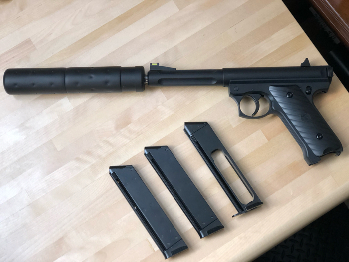 SOLD KJW MK2: 1co2 mag, 2gg mags, custom adapter for 14mm+ and g&g foam filled can | HopUp Airsoft