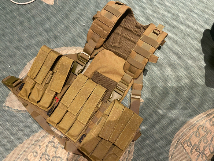SOLD Camelback plate carrier with 9x mag spots | HopUp Airsoft