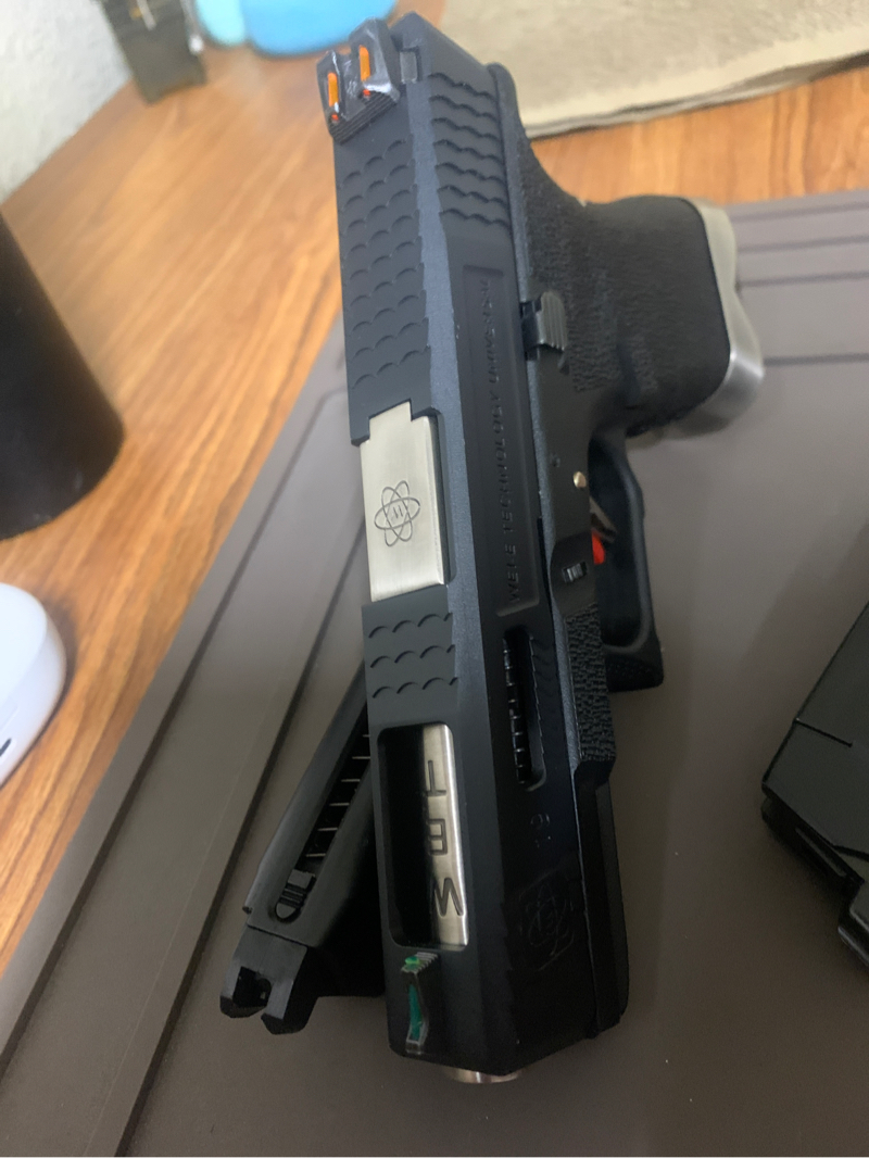 SOLD we tech g19 custom (silver barrel, black slide) | HopUp Airsoft