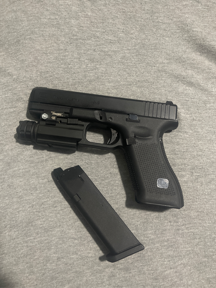 SOLD Elite Force Glock 17 Gen 5 | HopUp Airsoft