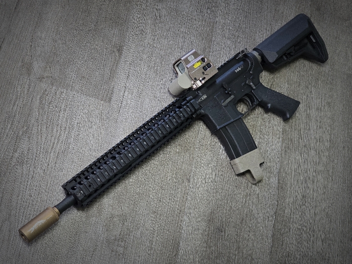 SOLD EMG Daniel Defense GBBR M4A1 SOPMOD Block II + Rifle Bag + Eotech ...
