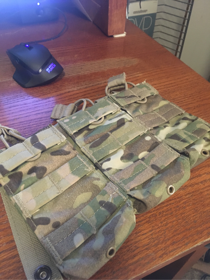 SOLD multicam triple m4 pouch | HopUp Airsoft